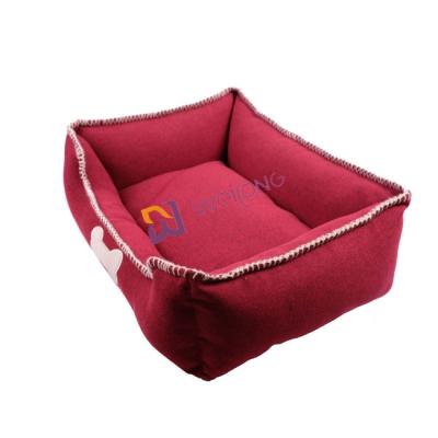 Cina Letto di riscaldamento dell'animale domestico auto dei cani/del gatto con non slittare lunghezza inferiore di 45-65cm in vendita