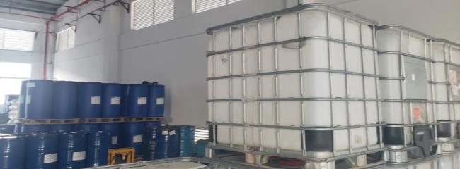 Liquid resin packaging