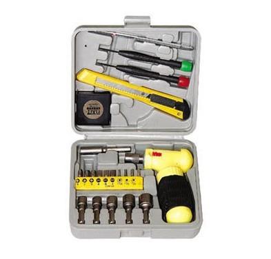 China 24 pcs auto emergency kit ,with compact ratchet driver,sockets ,tweezer for sale