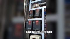 The factory is debugging the walk-in cage washer during production.
