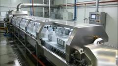 Industrial tunnel-type basket washing machine