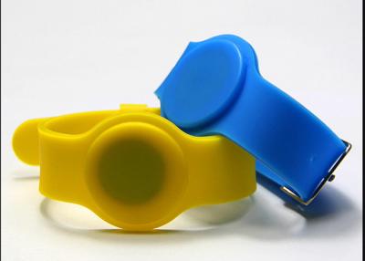 Cina Scrittura justable della lettura di sostegno di polsino del silicone di HF F08 RFID di alta frequenza in vendita