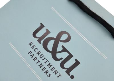 China Gepersonaliseerde Gedrukte Matte het Document van de Lamineringskunst Giftzakken met Handvatten Te koop