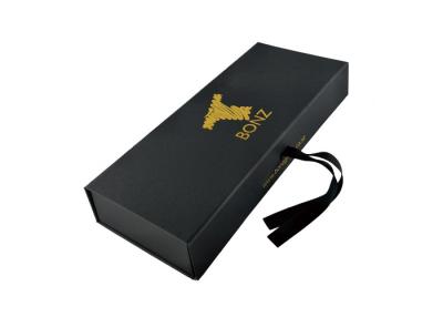 Cina Logo di timbratura caldo opaco su ordinazione pieghevole dei contenitori di regalo del boutique di rettangolo in vendita