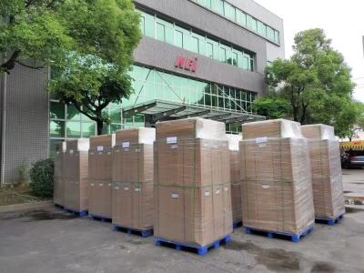 중국 화려한 BOPP 열 라미네이션 필름으로 인쇄물을 개선하십시오. 판매용