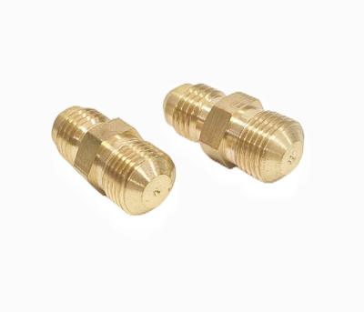 Cina L'adattatore maschio d'ottone del tubo di accessorio per tubi del chiarore di 1/2» il NPT X 1/2 ' ha lucidato uniformemente in vendita