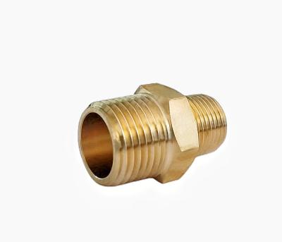 Cina Capezzoli d'ottone d'ottone uguali maschii della sfortuna di accessorio per tubi di 1/2 NPT *3/8Male Npt in vendita