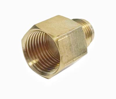 Cina Adattatore maschio di CNC dell'accessorio per tubi di pollice d'ottone del NPT 1/2 e chiarore maschio di 1/2 in vendita