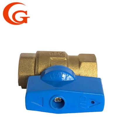 Cina Collegamento femminile della valvola a sfera d'ottone senza piombo di CNC dell'OEM DN15 in vendita