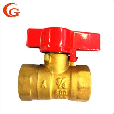 Cina valvola a sfera d'ottone femminile del gas di 1/2», ottone della valvola a sfera del sindacato di CNC in vendita