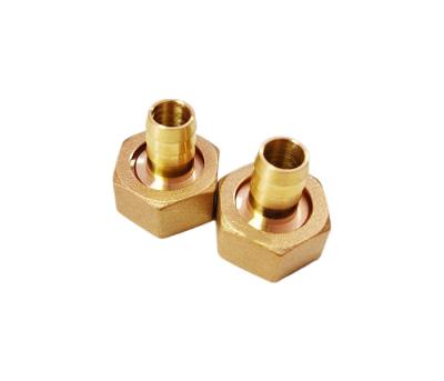 Cina Montaggi di tubo flessibile d'ottone dell'acqua del filo a 3/4 pollici di GHT con 13.5mm Barb in vendita