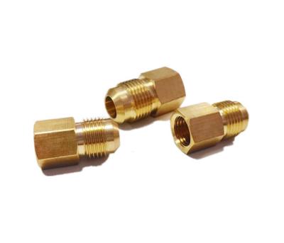 Cina 3/8 di Fllare * capezzolo riducentesi d'ottone d'ottone del montaggio di metropolitana del filo maschio di 1/2 NPT in vendita