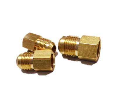 Cina 3/8 di Fllare * capezzolo riducentesi d'ottone d'ottone del montaggio di metropolitana del filo maschio di 1/2 NPT in vendita