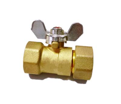 Cina Valvola a sfera d'ottone femminile DN15 con la maniglia della farfalla in vendita