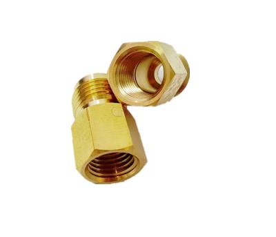 Cina Filo femminile dell'adattatore 3/8 d'ottone del tubo del NPT * 3/8 di maschio del chiarore in vendita