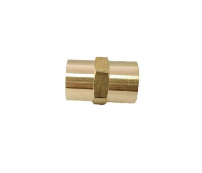 Cina Pollice d'ottone NPT del NPT X 1/2 di pollice dell'accessorio per tubi dell'accoppiamento capo rotondo del capezzolo 1/2 in vendita