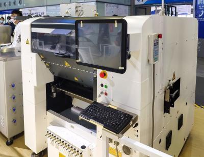China Máquina totalmente automática de esburacagem de waferes Si SiC GaN para moagem de waferes ultrafinos à venda