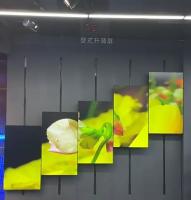 China Wall Mounted Digital Signage Board with Telescopic Lifting Screen 0.01-0.03mm Accuracy 200W-7500W Motor for sale