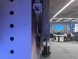 China Indoor Lifting Advertising LCD Display Screens Digital Advertising Display for sale