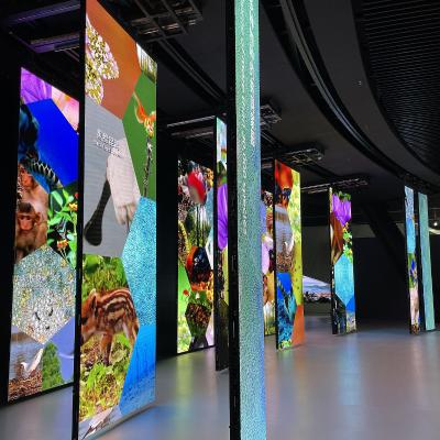 China Indoor Folding Sliding LED Screen Compact Curved LED Display for sale