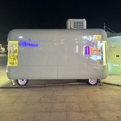 China Gepersonaliseerde mobiele Airstream ijsjes koffie food trailer voor outdoor fastfood trucks Te koop