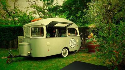 Cina Modern Design Used Food Cart Trailer con potenza da 1,5 kW a 4,5 kW in vendita
