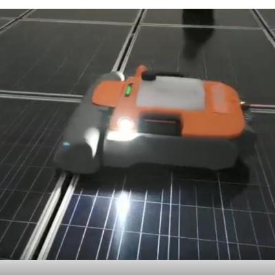 Cina Robot di pulizia fotovoltaica per grandi aree automatizzato e produttivo in vendita
