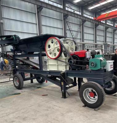 China 50 100 T/h capaciteit Dieselmotor Mobiele kaakbreker met wielen en aanhangwagen voor productielijnen voor het verwerken van zandsteen Te koop