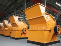 China Horizontal Shaft High Efficiency Fine Crusher Machine for sale