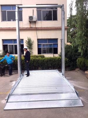 China Se vende un estacionamiento de tres niveles para tres sedans. en venta