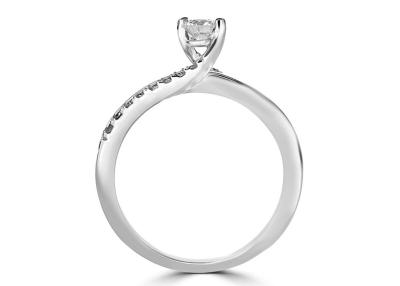 China Prong Setting Round Cut Diamond Ring , 0.46ct 5mm Diamond Solid Gold Ring for sale