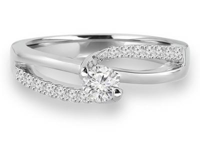 China Prong Setting Round Cut Diamond Ring , 0.46ct 5mm Diamond Solid Gold Ring for sale