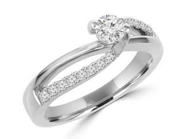 China Prong Setting Round Cut Diamond Ring , 0.46ct 5mm Diamond Solid Gold Ring for sale