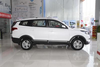China Familie SUV des Benzin-48L mit dem 7 Sitzhauptgebrauch elegantes BAIC Ruixiang zu verkaufen