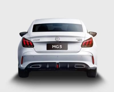 China Hot selling High Speed Benzine Moderne voertuigen op voorraad voor dagelijks woon-werkverkeer Luxe versie Te koop