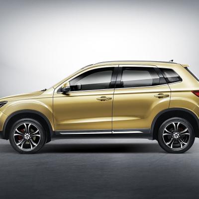 China 2024 5-Door 5-Seat Suv Flat Door 1.5L Manual Comfort Model Faw Sirius R7 Gasoline Petrol Car Te koop
