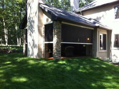 China Fashionable modern decorative sun resistance retractable window screen for sale