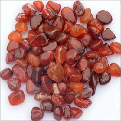 Cina Agate rosso cristallino naturale lucidato pietre di ghiaia per Feng Shui in vendita