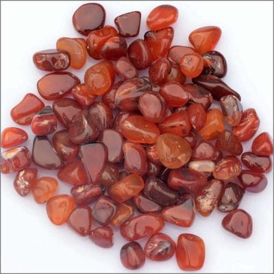 Cina Agate rosso cristallino naturale lucidato pietre di ghiaia per Feng Shui in vendita