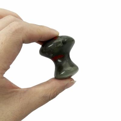 Cina 2024 Pietra di sangue Pietra di giada Pietra di Guasha Funghi Pietra di massaggio Pietra di Gua Sha Strumento Faciale La soluzione perfetta per ridurre le linee sottili in vendita