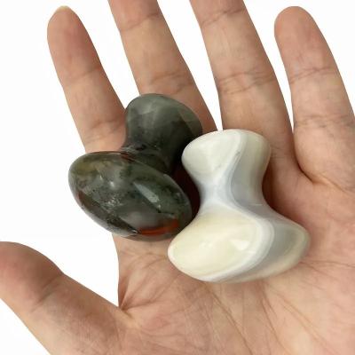 Cina 2024 Pietra di sangue Pietra di giada Pietra di Guasha Funghi Pietra di massaggio Pietra di Gua Sha Strumento Faciale La soluzione perfetta per ridurre le linee sottili in vendita