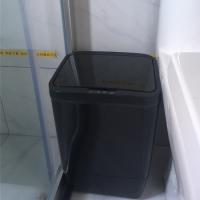 China 12L Anti - Rust Touchless Garbage Can , Automatic Trash Cans Touchless for sale