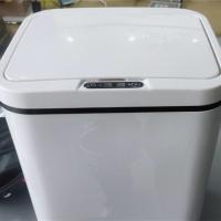 China Convenient Using Household Rubbish Bin With Touch Free Motion Sensor Lid for sale