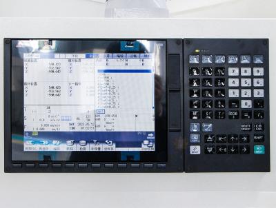 China Centro de mecanizado CNC de 4 ejes VMC1265 Máquina de fresado CNC vertical en venta