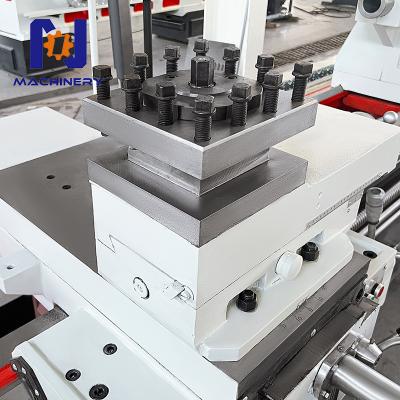 China CW6180 Heavy Duty Metal Conventional Manual Lathe Machine 3000mm for sale