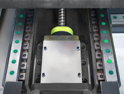 Китай Высокожесткий вертикальный обрабатывающий центр VMC850 с ЧПУ системой GSK и автоматической сменой инструмента продается