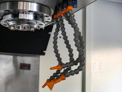 Китай Высокожесткий вертикальный обрабатывающий центр VMC850 с ЧПУ системой GSK и автоматической сменой инструмента продается