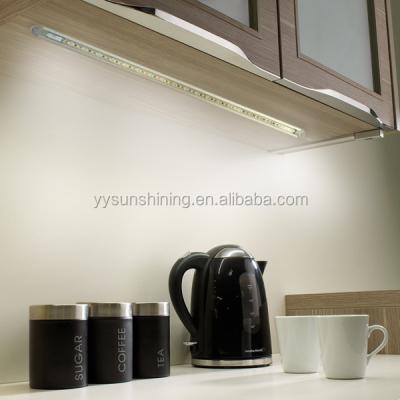 Cina Fonte luminosa a LED Super Slim Cabinet Light con interruttore sensore tattile 30000 ore di durata in vendita