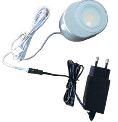 Cina 12V DC 3W Slim Round LED Under Kitchen Cabinet Light Cob con direzione dell'ombra verso il basso in vendita