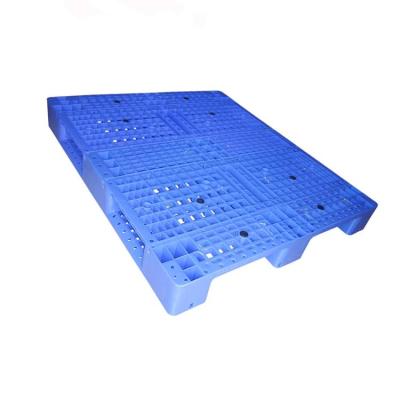 Cina Pallet di plastica dell'HDPE del carico statico 5T 1300 x 1100 tre corridori in vendita